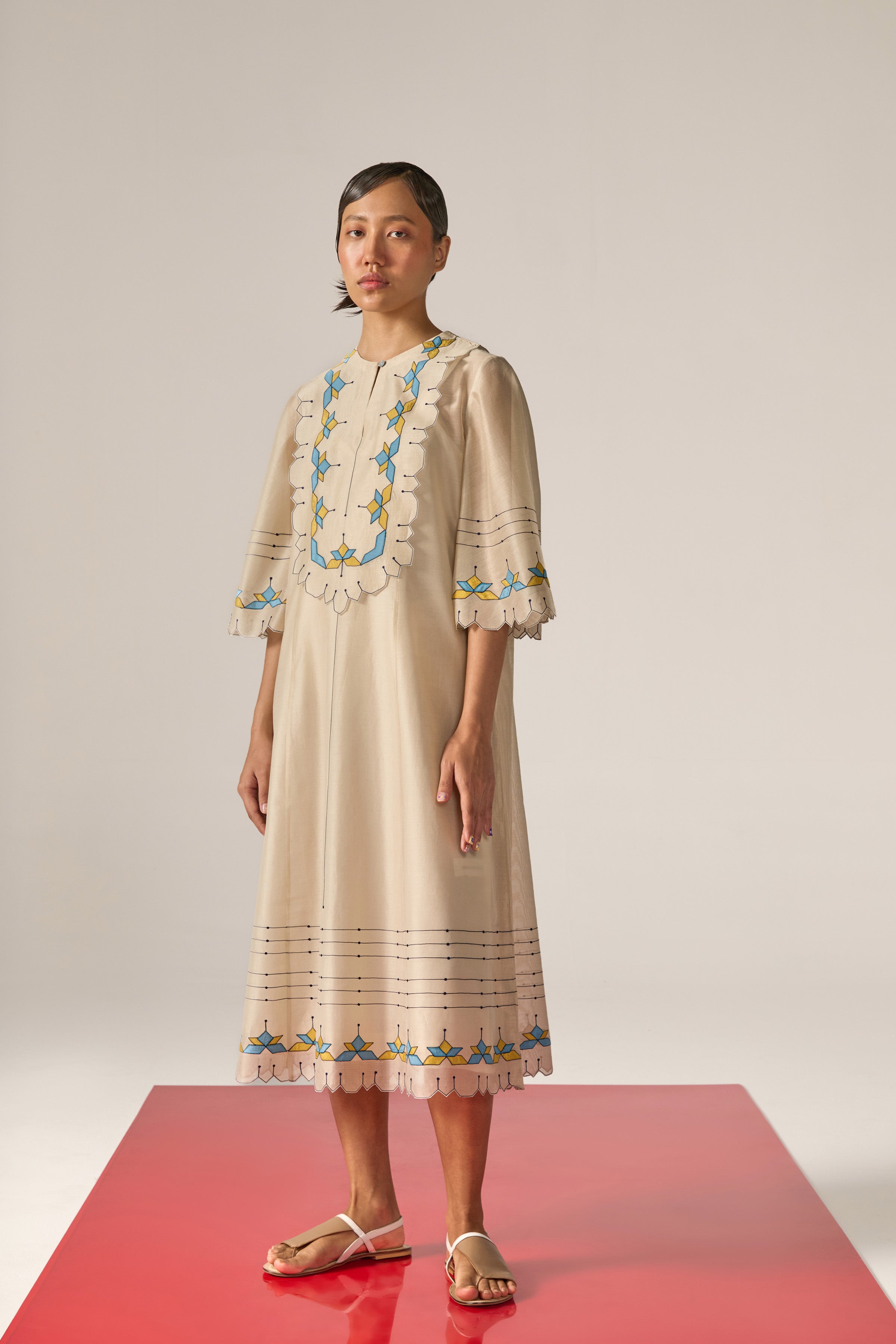 3D YOKE PANEL DRESS – ikaibyraginiahuja.com